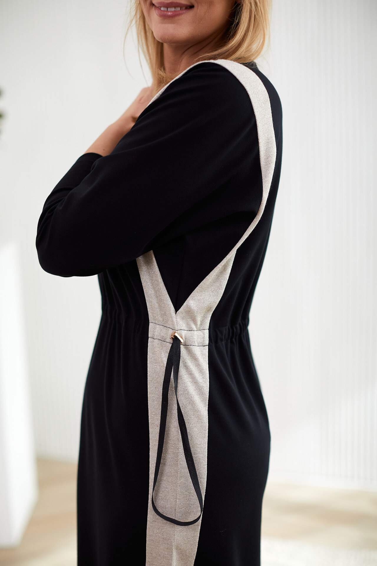 Dress with decorative inserts and cuff id: 2137 | Dresses - la'Aurora